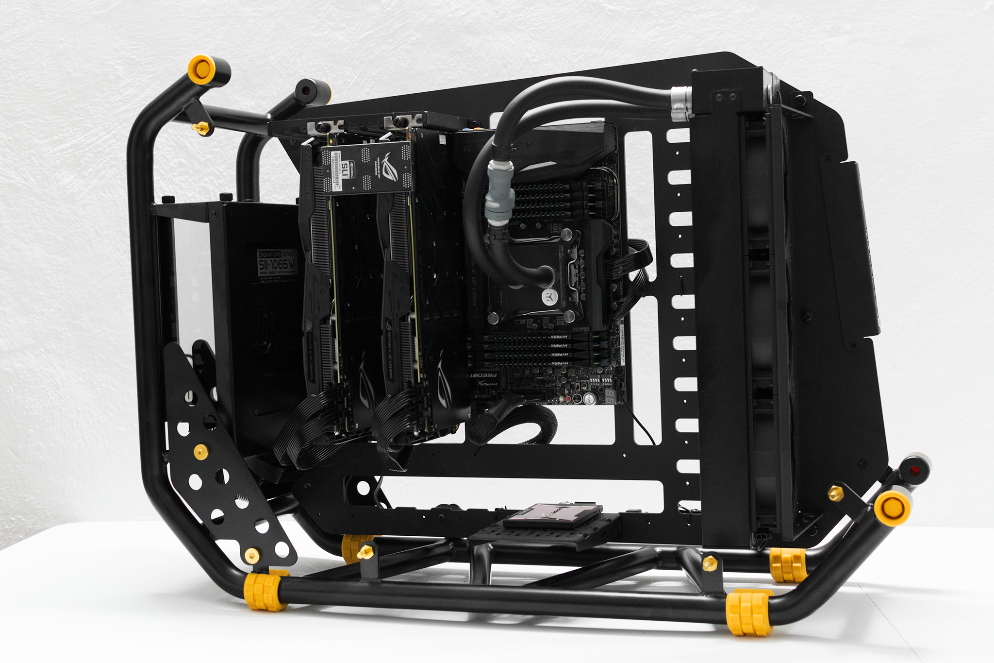 How to build the ultimate gaming PC with Aura RGB lighting with Chino