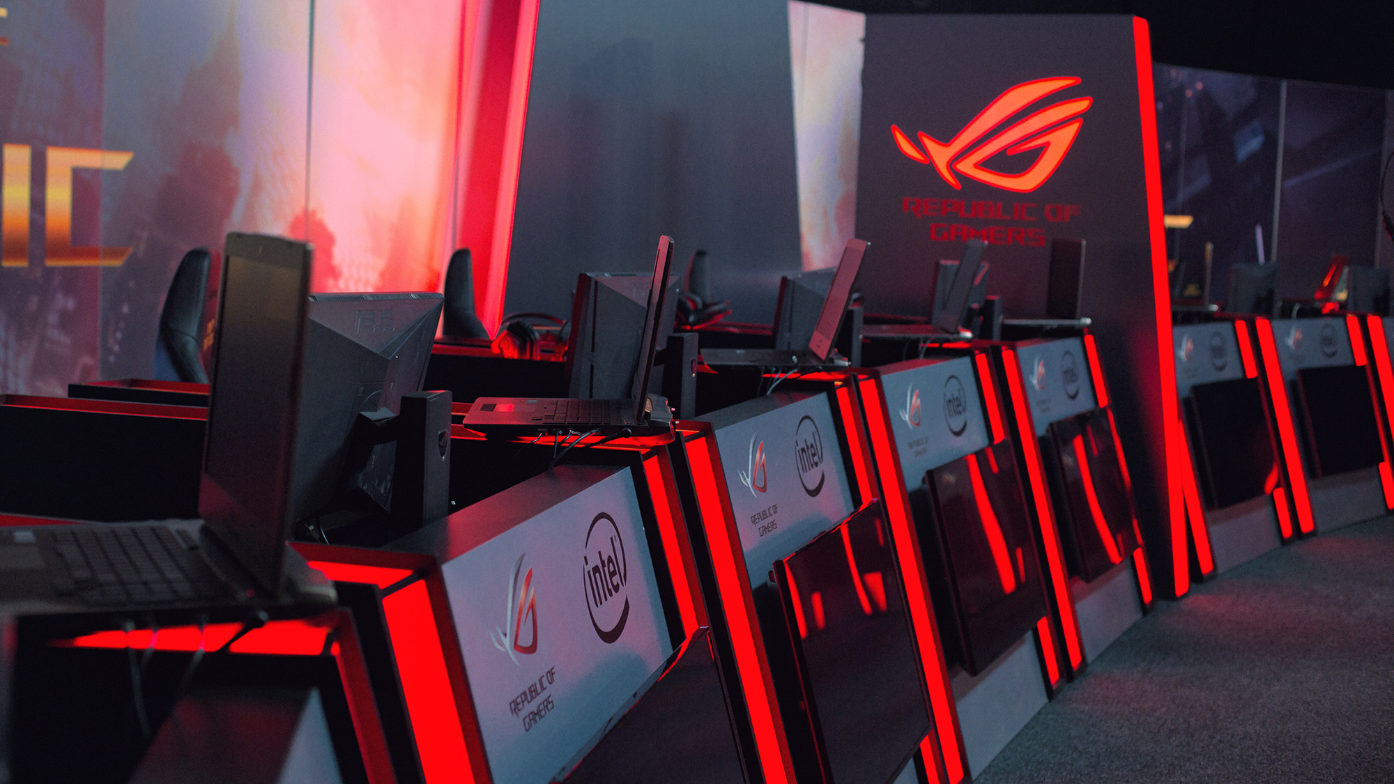 Join the Republic - The first-time pro experience | ROG - Republic of ...