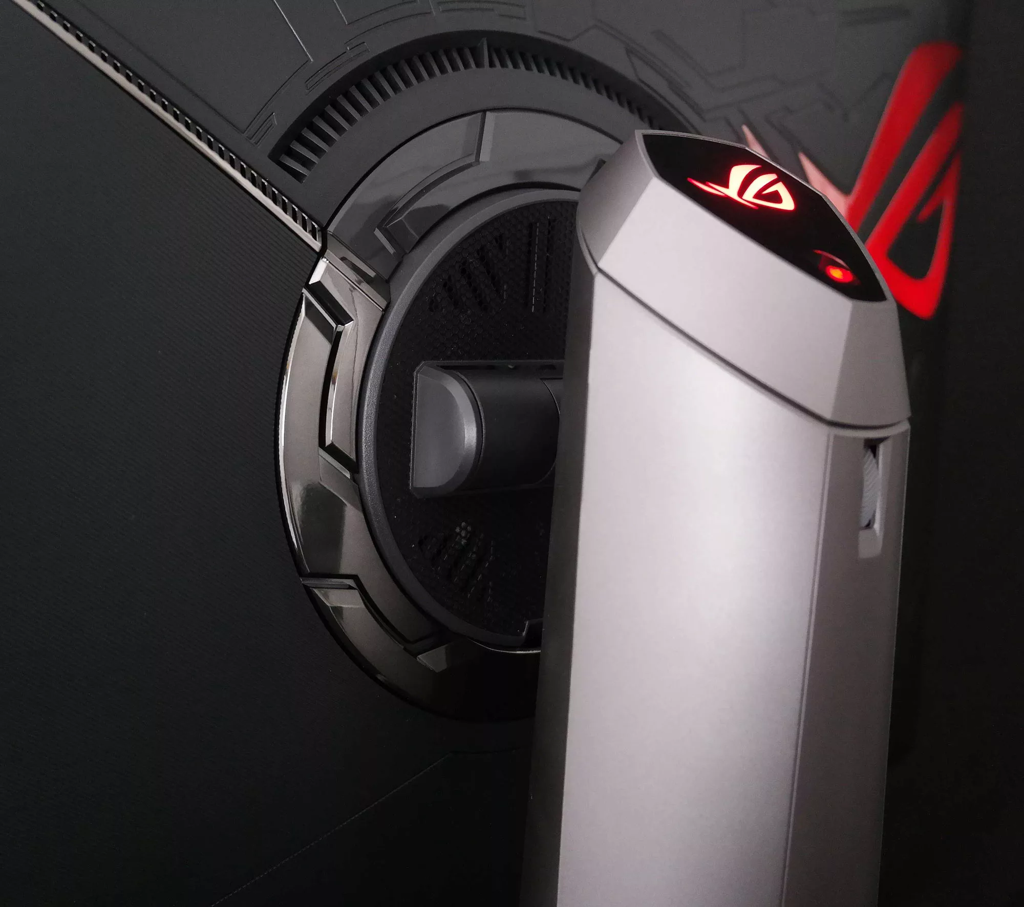 The ROG Swift PG27UQ packs 144Hz 4K and G-Sync HDR into the gaming ...