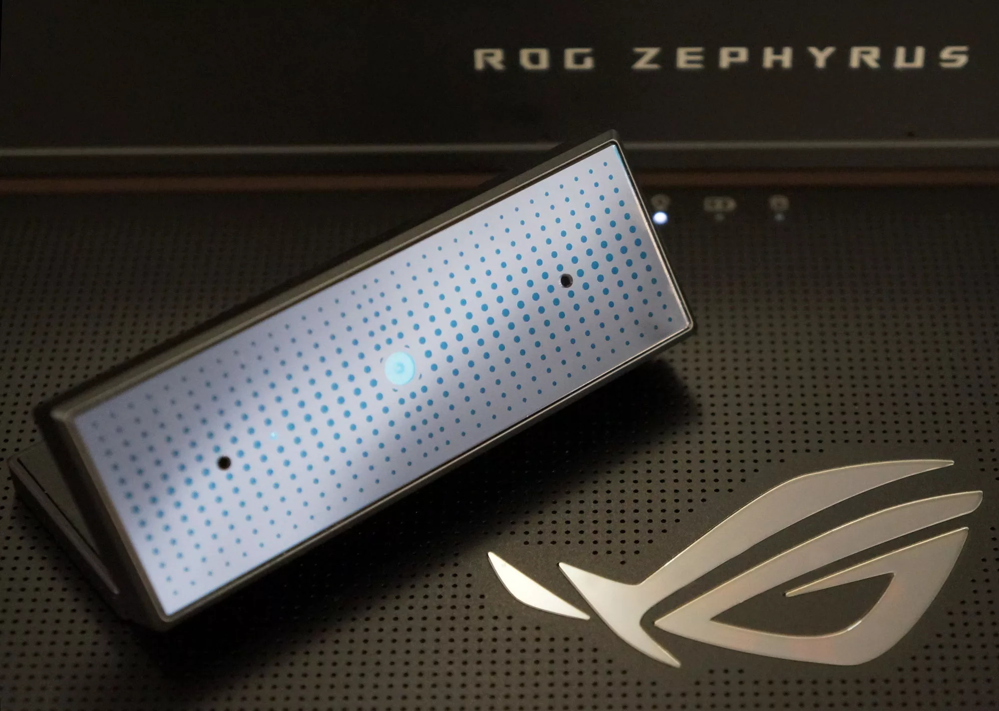The super slim ROG Zephyrus S GX701 takes gaming on the go to new ...