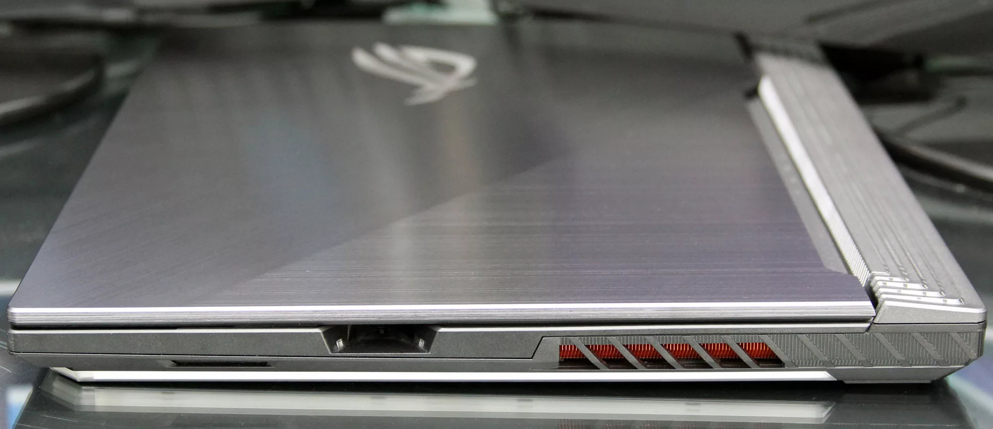 Basking in the glory of 240Hz gaming with the ROG Strix SCAR III | ROG ...