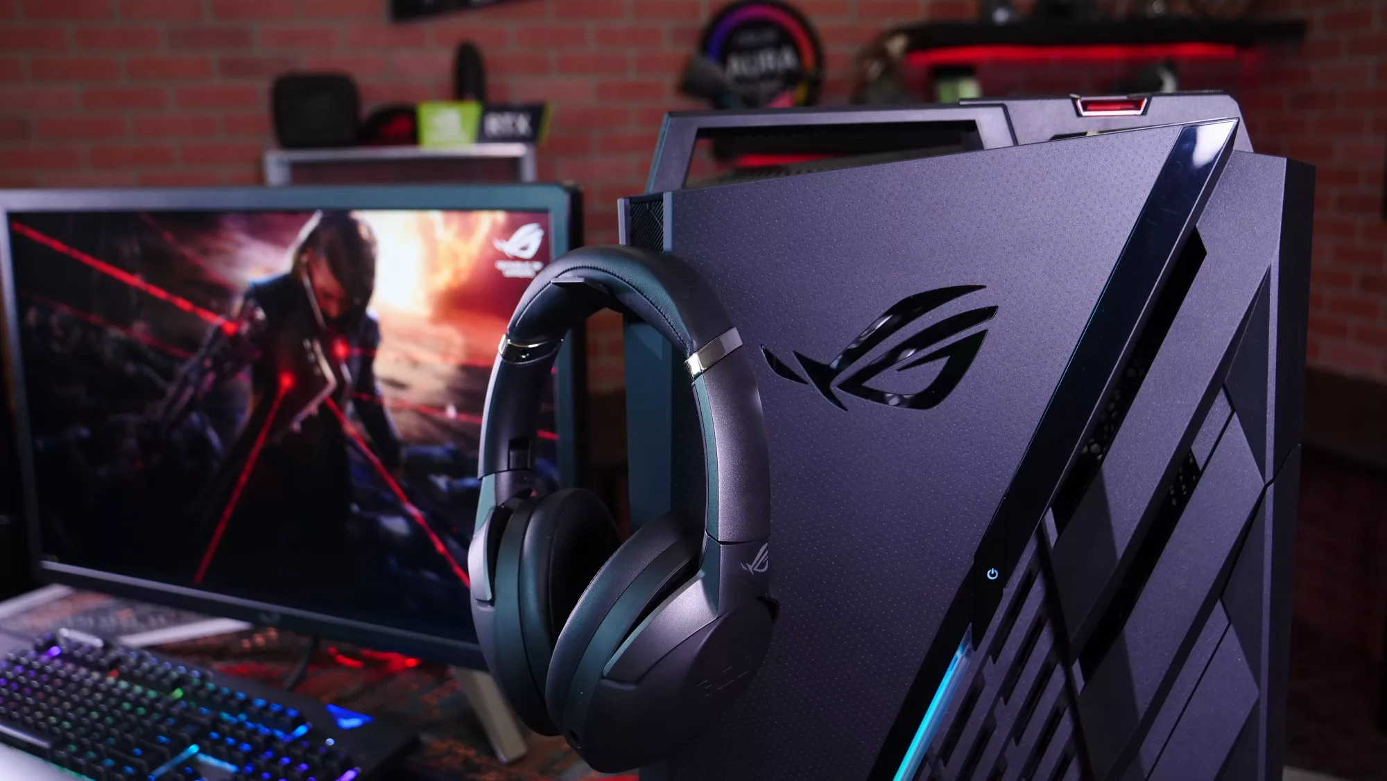 Going hands-on with the ROG Strix GA35's killer combo of Ryzen 9 3950X ...